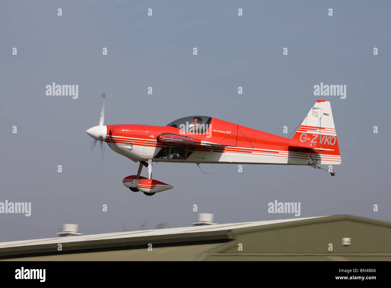 Edge 360 G-ZVKO on final approach to land at Sandtoft Airfield Stock ...