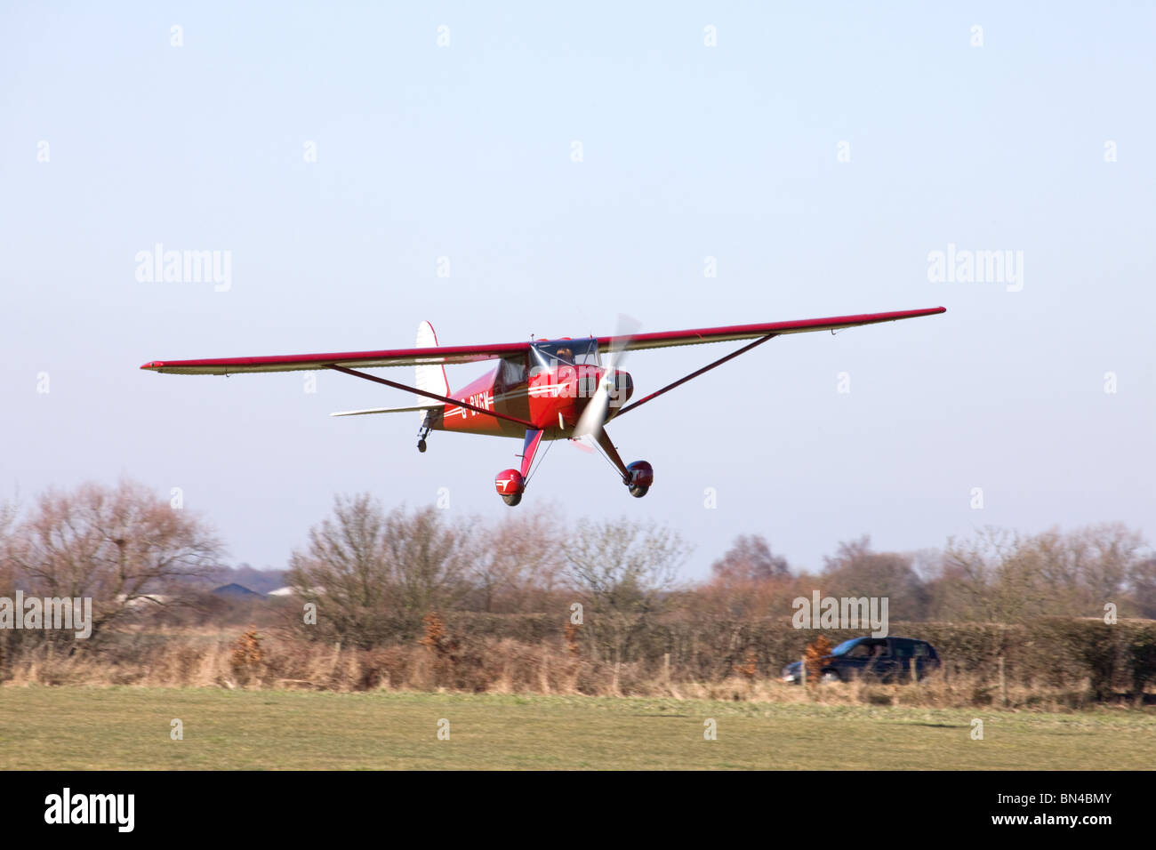 Luscombe 8A Silvaire G-BVGW landing at Breigton Airfield Stock Photo ...