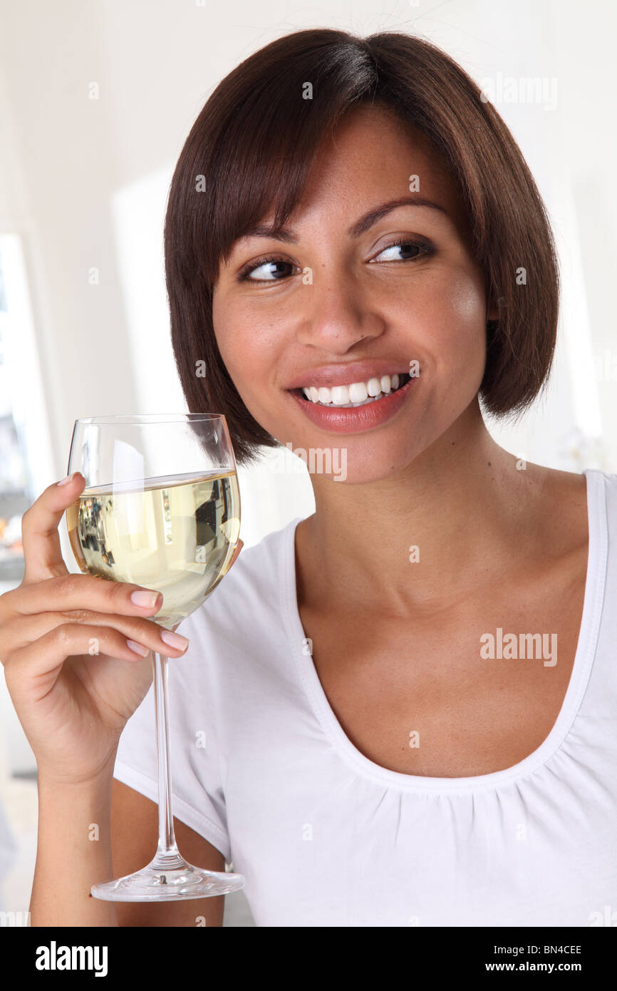 Glass of wine hi-res stock photography and images - Alamy