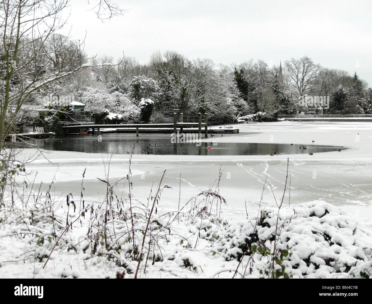 Hampstead heath london england uk lake hi-res stock photography and ...