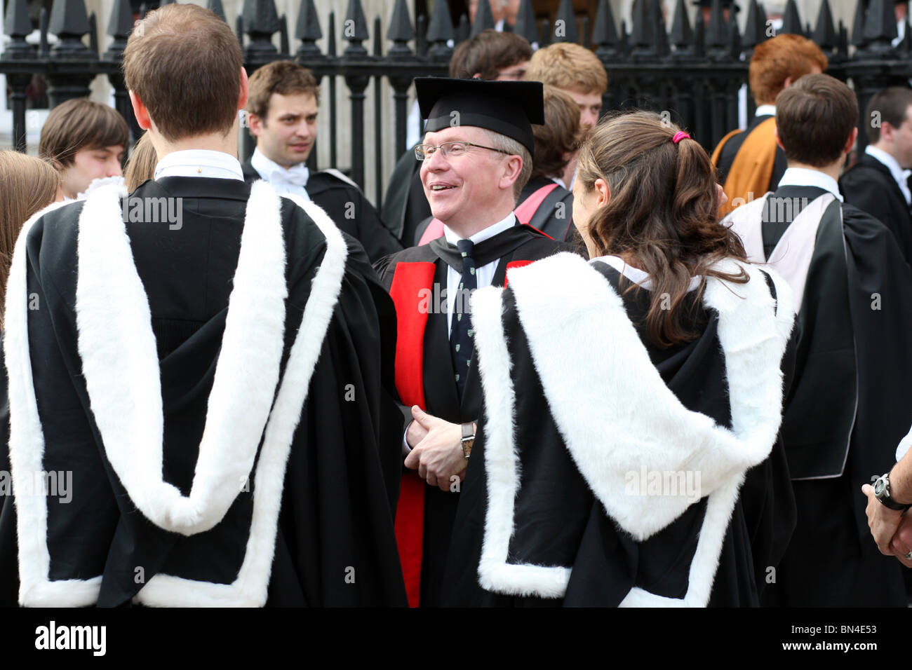 CAMBRIDGE UNIVERSITY STUDENTS ON GRADUATION DAY Stock Photo - Alamy