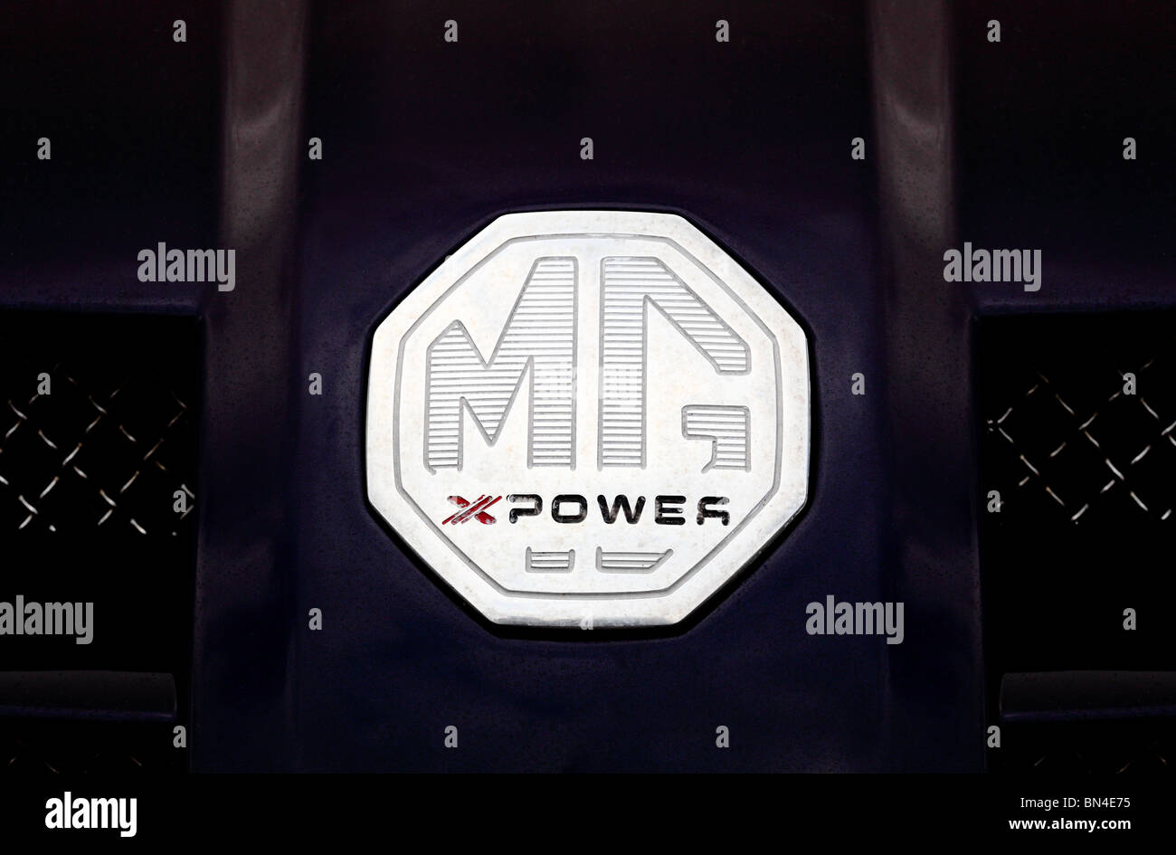 Mg car logo hi-res stock photography and images - Alamy