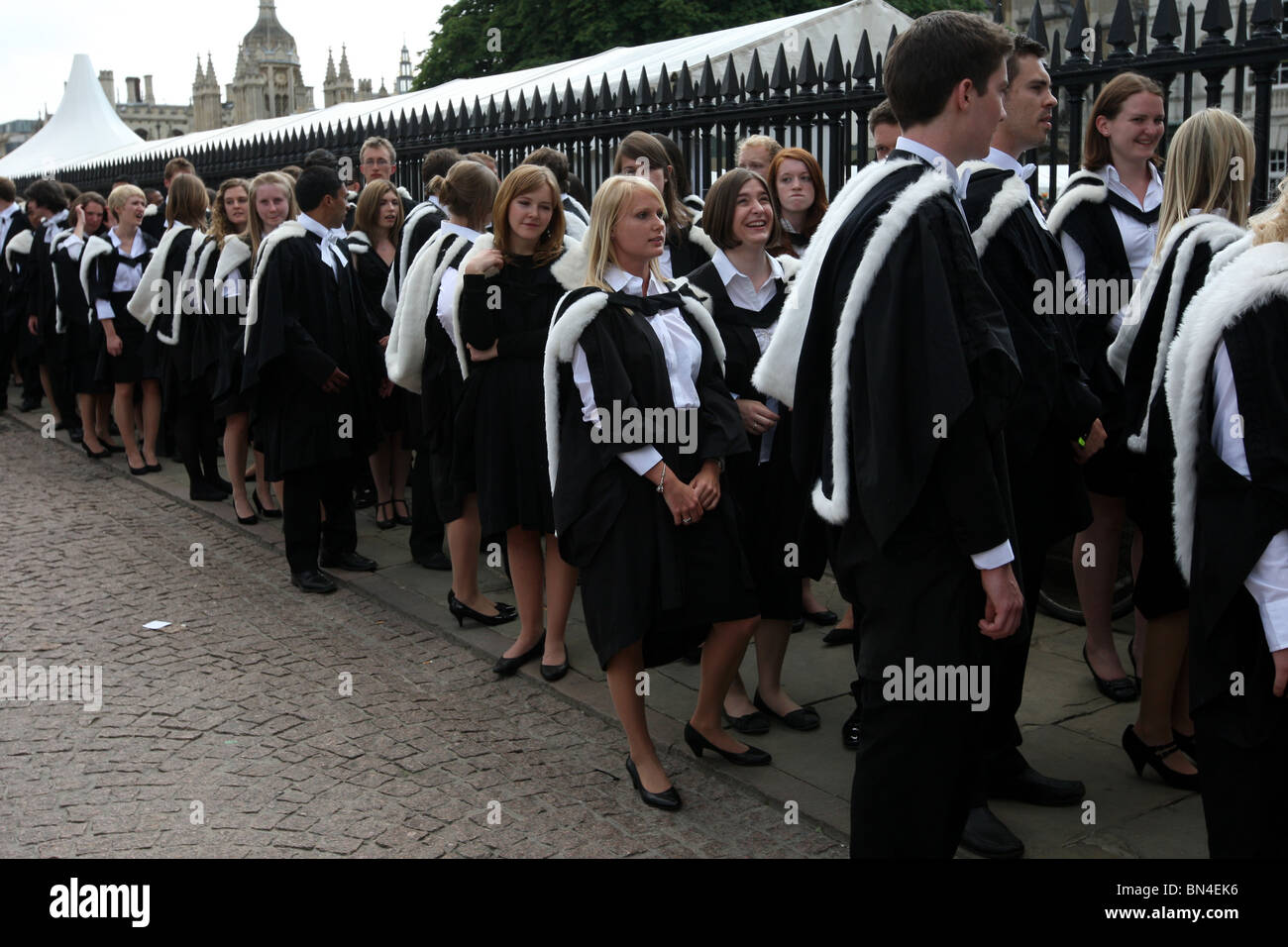CAMBRIDGE UNIVERSITY STUDENTS ON GRADUATION DAY Stock Photo - Alamy