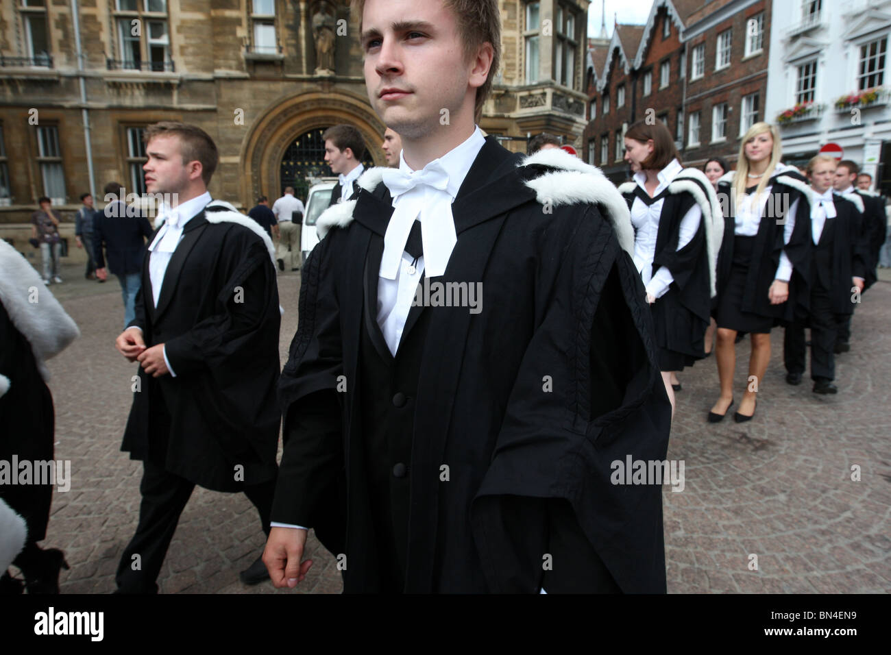 CAMBRIDGE UNIVERSITY STUDENTS ON GRADUATION DAY Stock Photo - Alamy