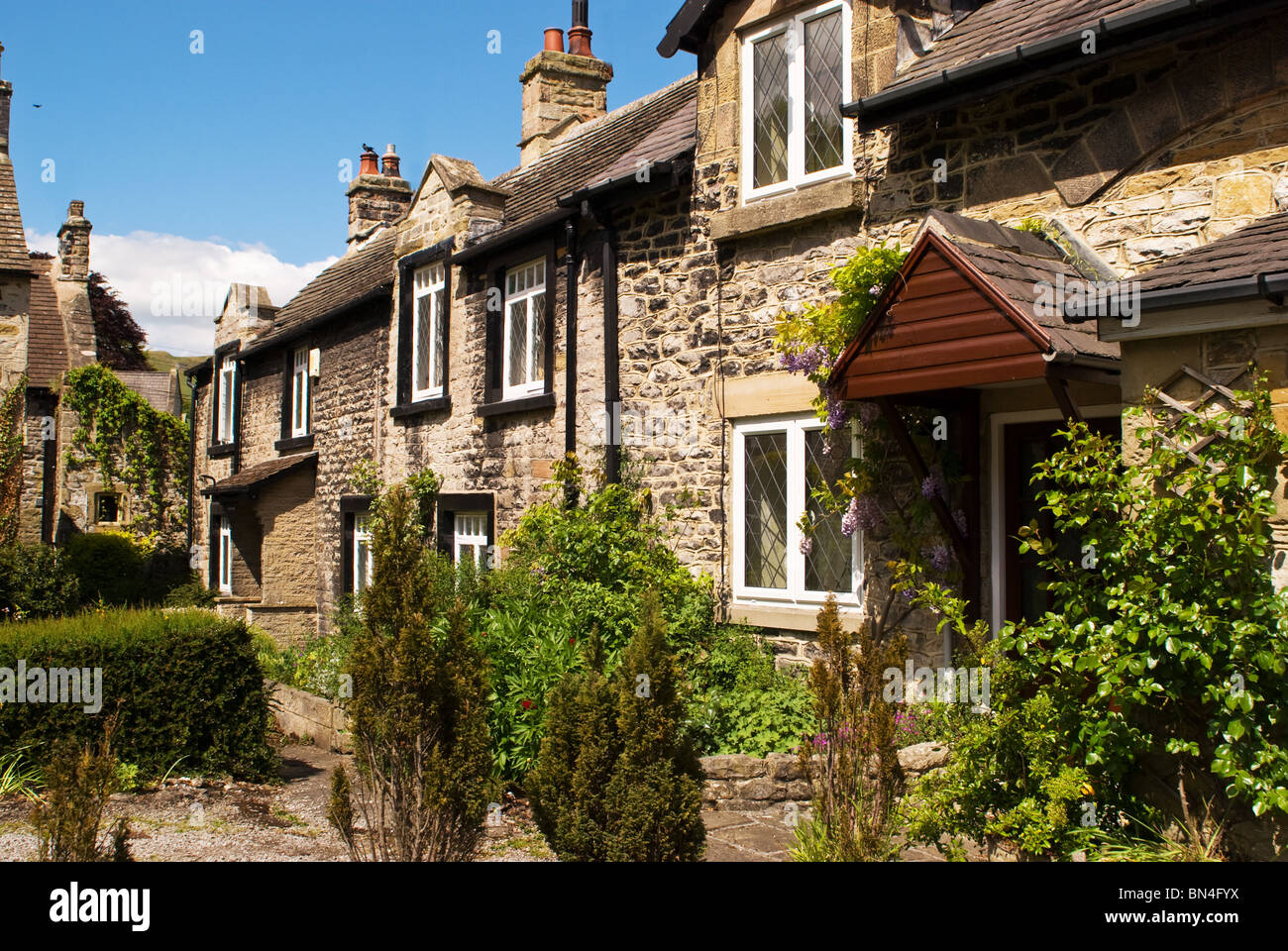 Side of cottage hi-res stock photography and images - Alamy
