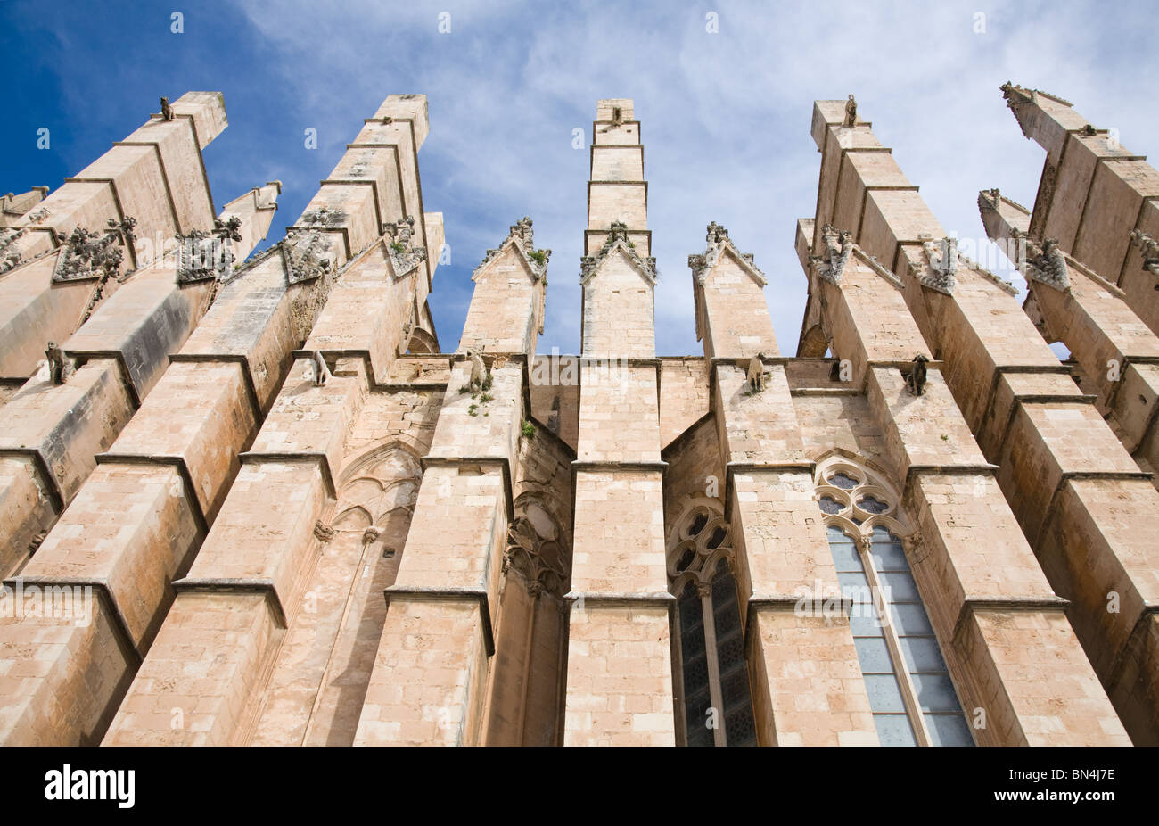 Strong buttresses hi-res stock photography and images - Alamy