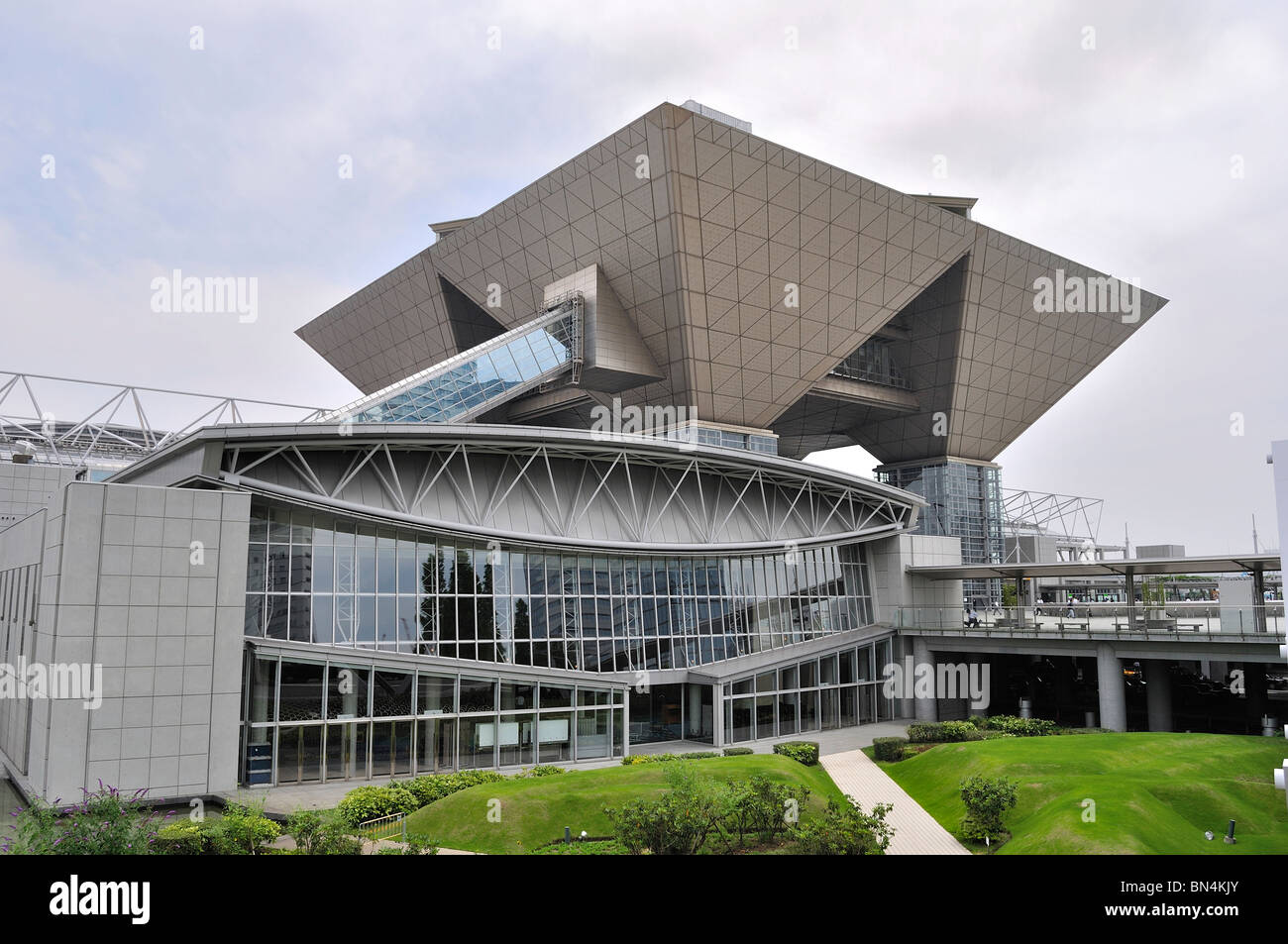 Tokyo Exhibition Centre ("Tokyo Big Sight") with green park in the ...