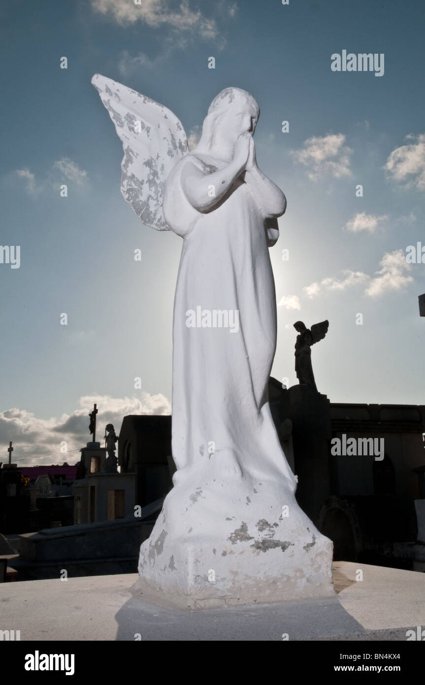 Statue from a graveyard Stock Photo - Alamy