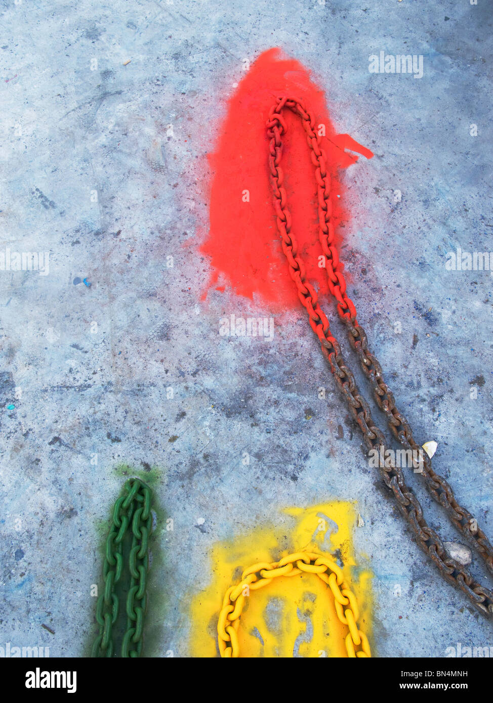 Anchor chain vertical hi-res stock photography and images - Alamy