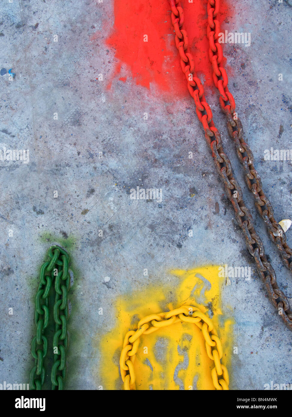 Anchor chain vertical hi-res stock photography and images - Alamy