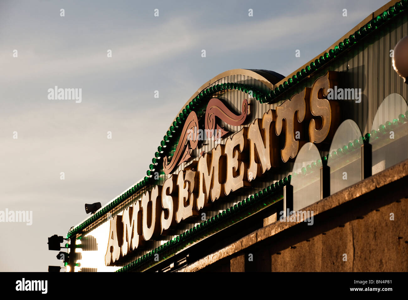 Amusement arcade sign hi-res stock photography and images - Alamy