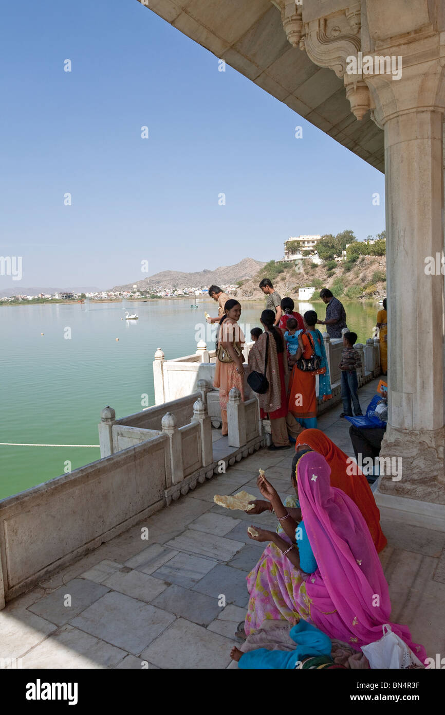Indian families at Ana Sagar lake. Ajmer. Rajasthan. India Stock Photo ...