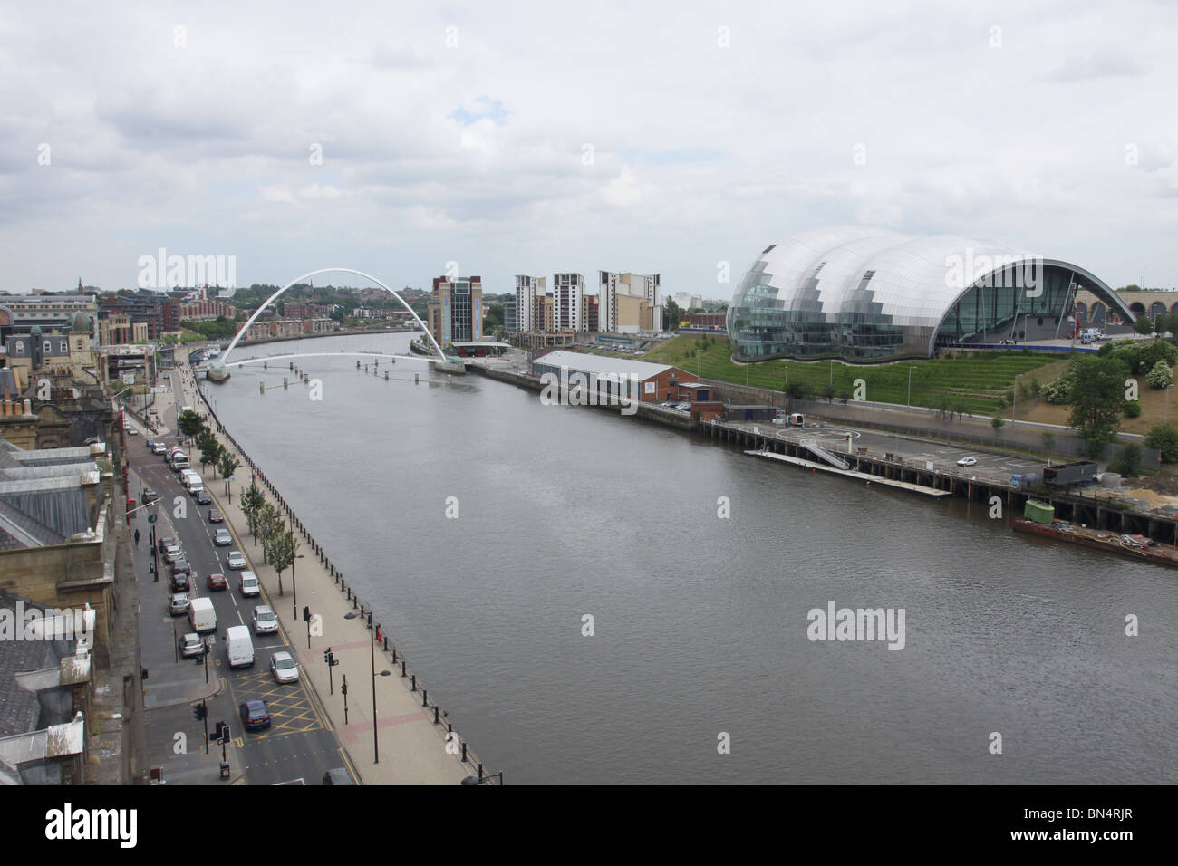 Gateshead Millennium Bridge over River Tyne and The Sage Gateshead ...