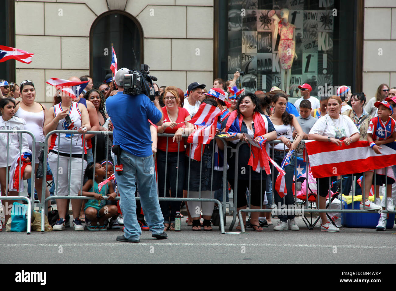 Nyc puerto rican day hi-res stock photography and images - Alamy