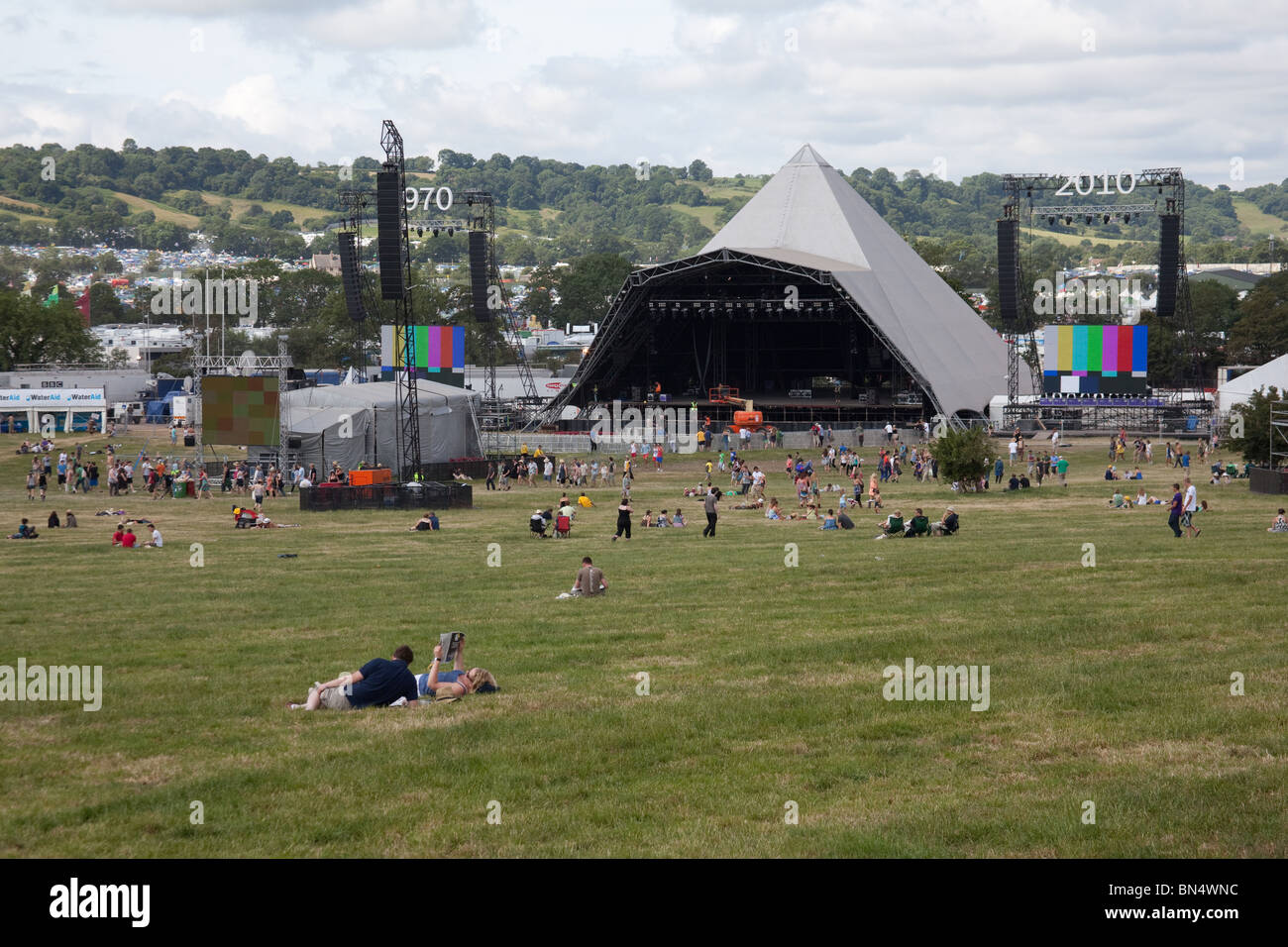 Pyramid stage at the Glastonbury Festival, Somerset, England, 2010 ...