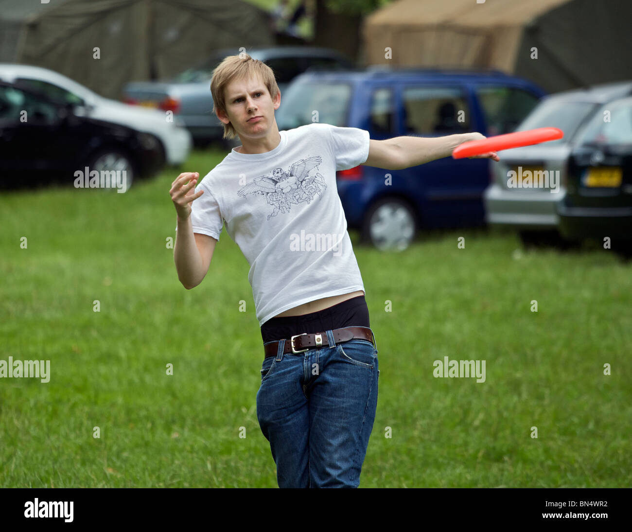 Throw disc hi-res stock photography and images - Alamy