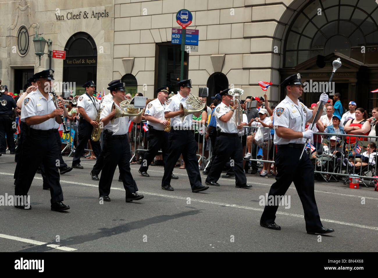 Nyc puerto rican day hi-res stock photography and images - Alamy