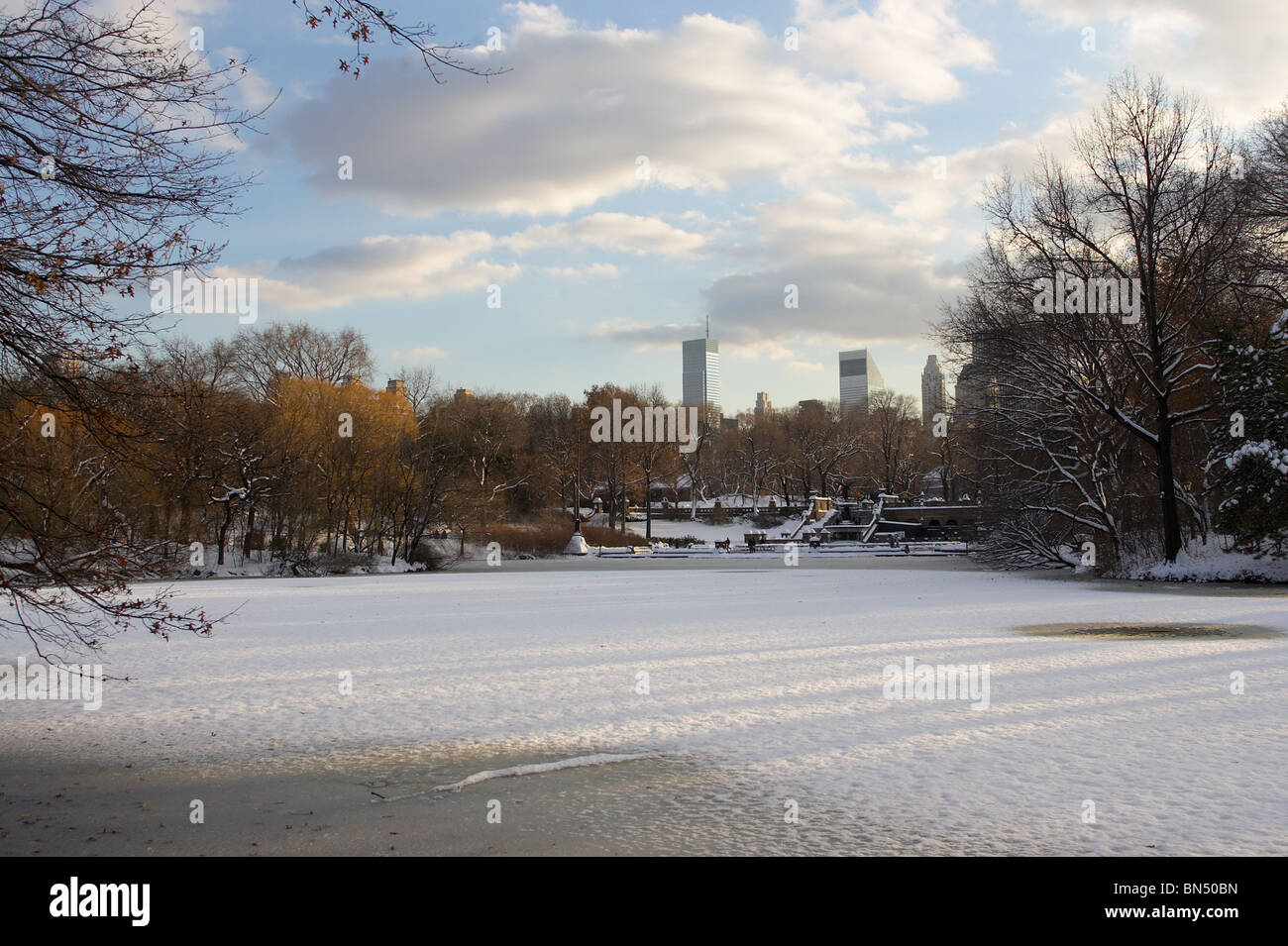 Wintry central park hi-res stock photography and images - Alamy