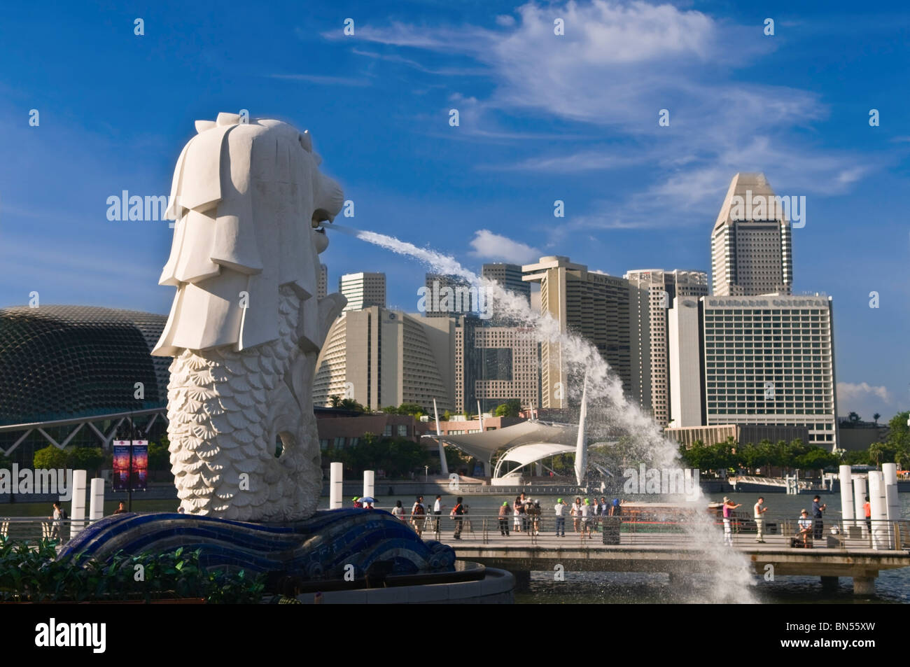 Merlion statue and city skyline Singapore Stock Photo - Alamy Merlion statue and city skyline Singapore Stock Photo - Alamy