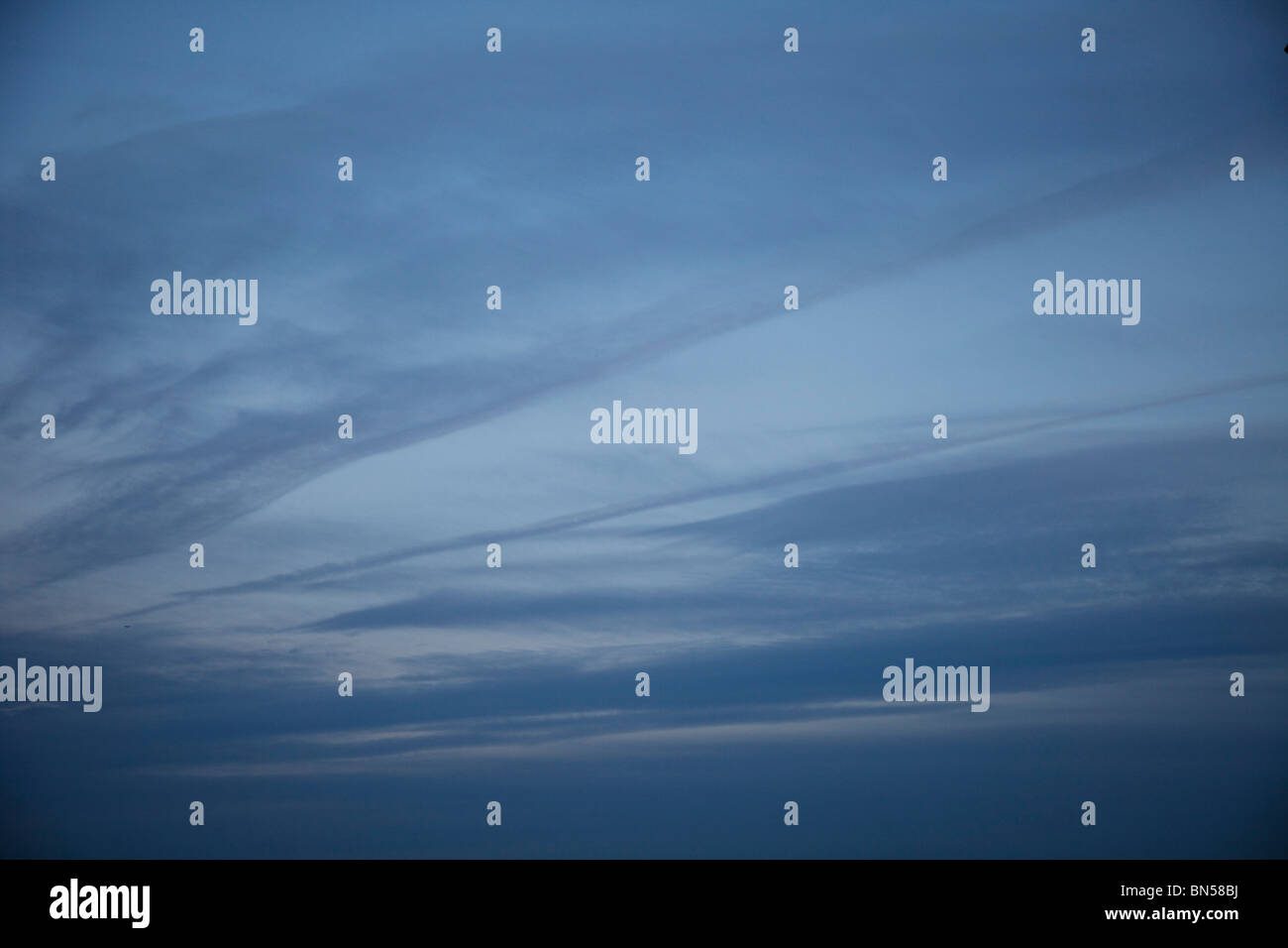 Forming clouds hi-res stock photography and images - Alamy