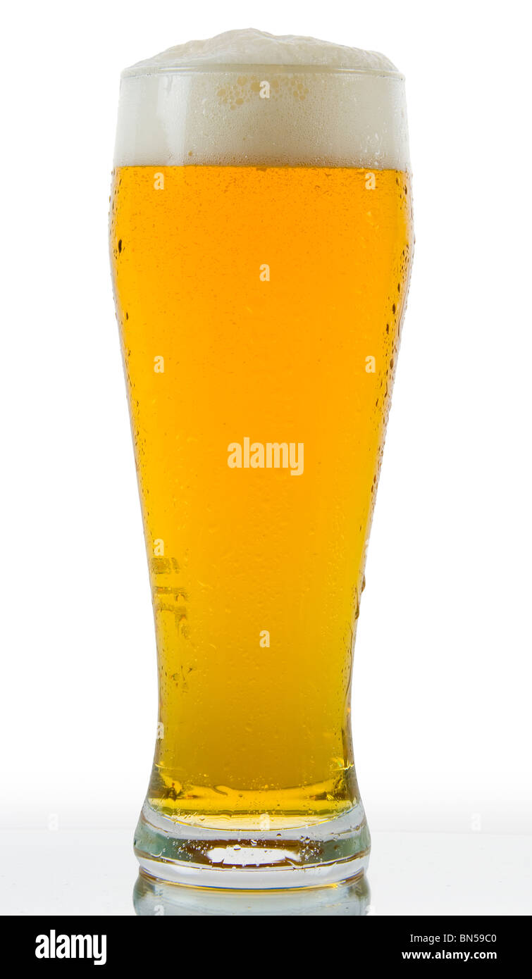Beer bubbles pouring inside glass hi-res stock photography and images ...