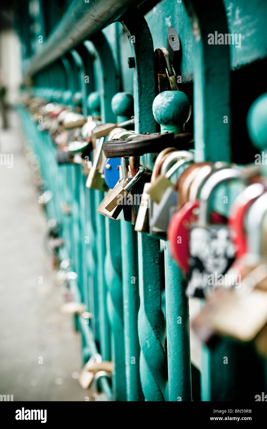 Rust and corrosion on bridges hi-res stock photography and images - Alamy