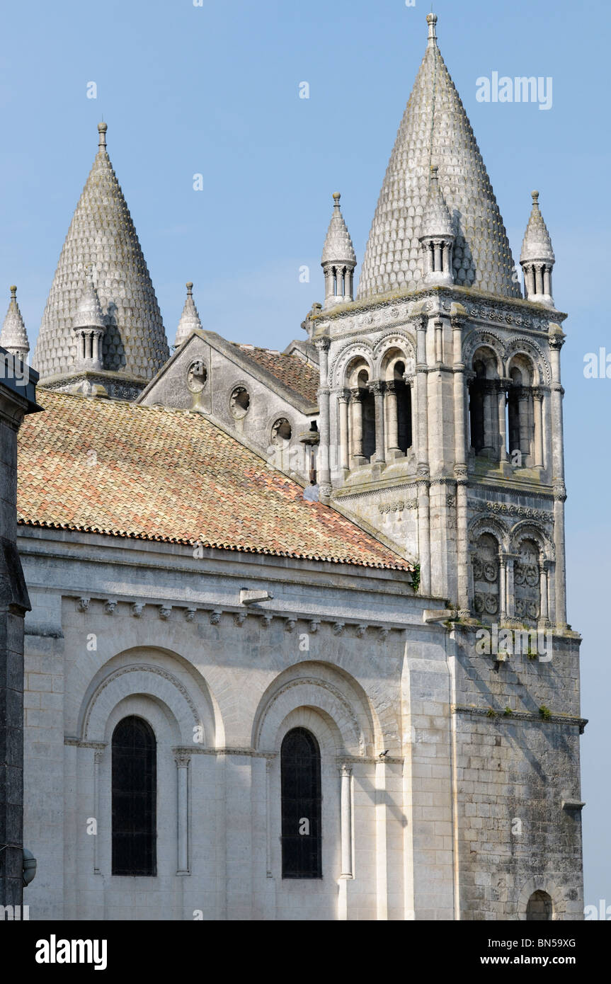 Angouleme cathedral hi-res stock photography and images - Alamy