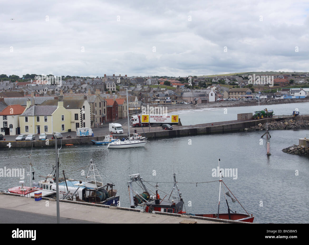 Waterfront eyemouth scotland hi-res stock photography and images - Alamy