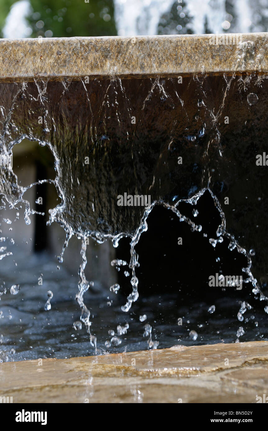 Water splash stock photo hi-res stock photography and images - Alamy