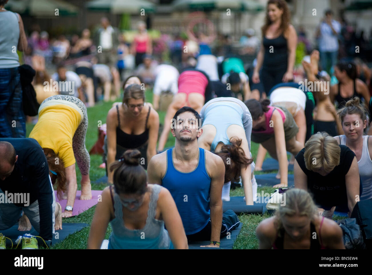 Lululemon class hi-res stock photography and images - Alamy