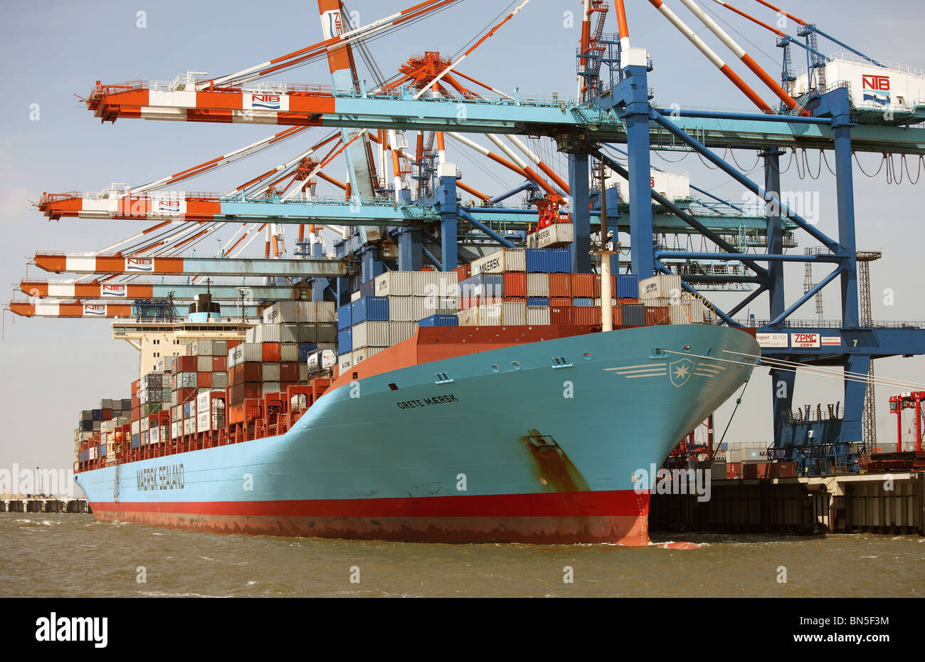 Ship at a container terminal, Bremerhaven, Germany Stock Photo - Alamy