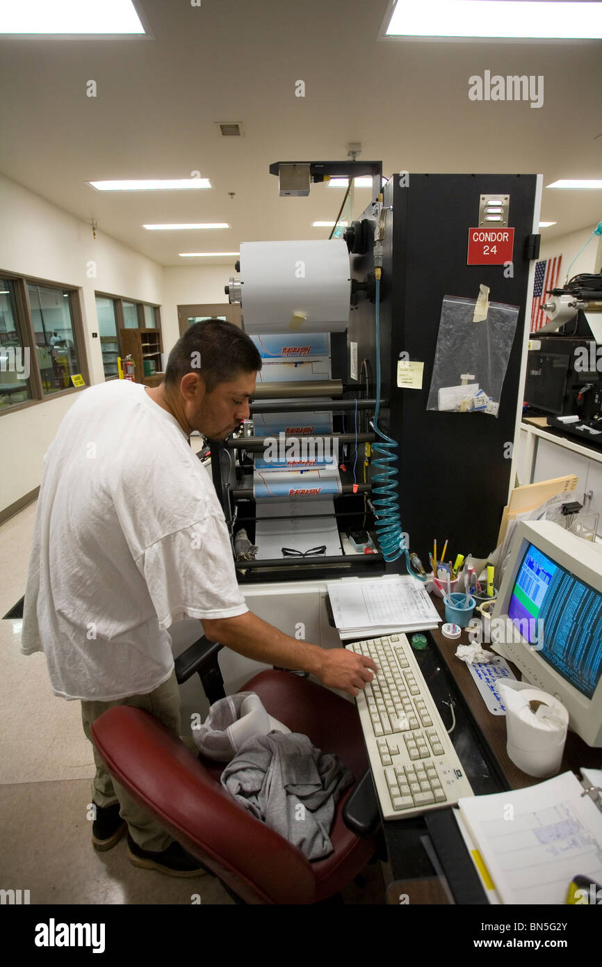 Inmate working in the license plate shop at the Nebraska State ...