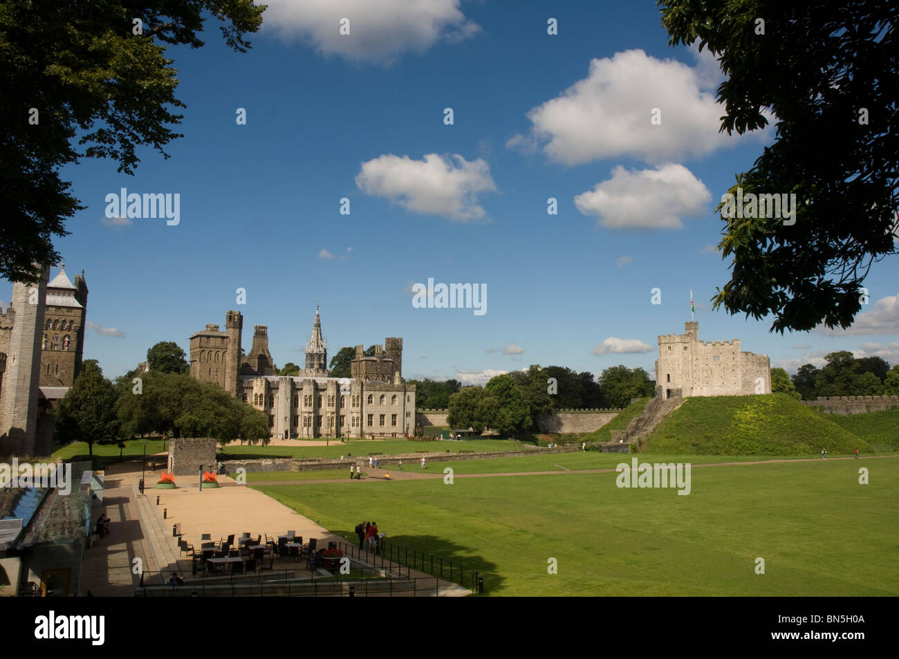 Cardiff tourist destination hi-res stock photography and images - Alamy