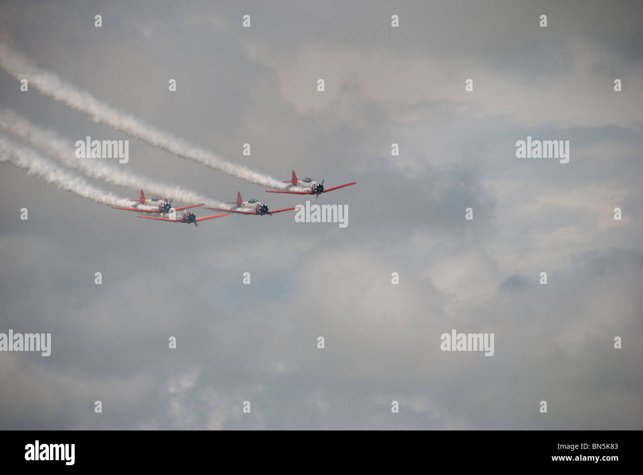 Formation flight smoke trails hi-res stock photography and images - Alamy