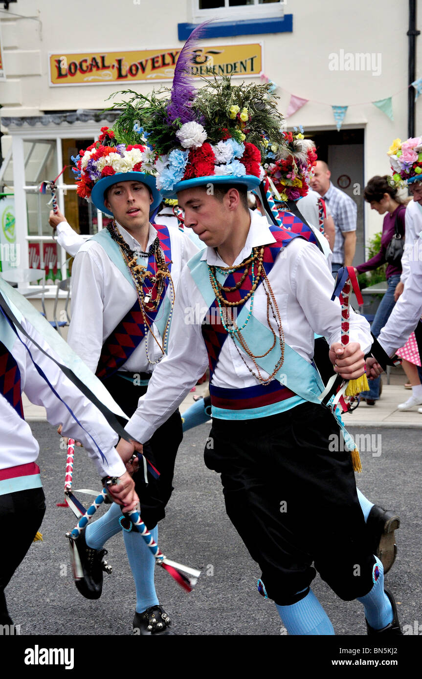 Cotswold morris dancers hi-res stock photography and images - Alamy