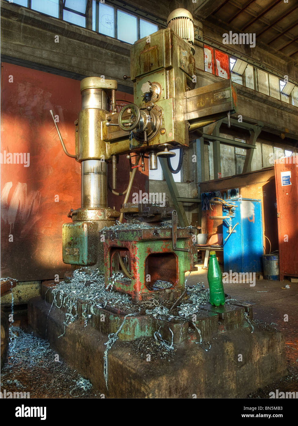 The old lathe in some factory from the mid-20th century Stock Photo - Alamy