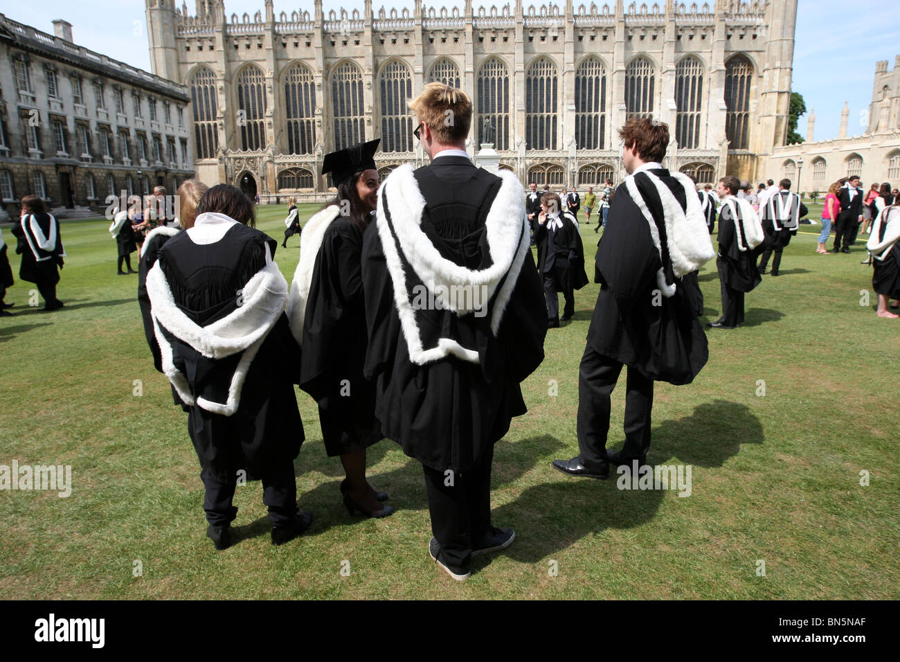CAMBRIDGE UNIVERSITY STUDENTS ON GRADUATION DAY Stock Photo - Alamy