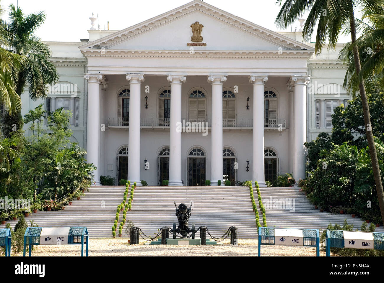 government house entrance colonnade calcutta west bengal india Stock ...