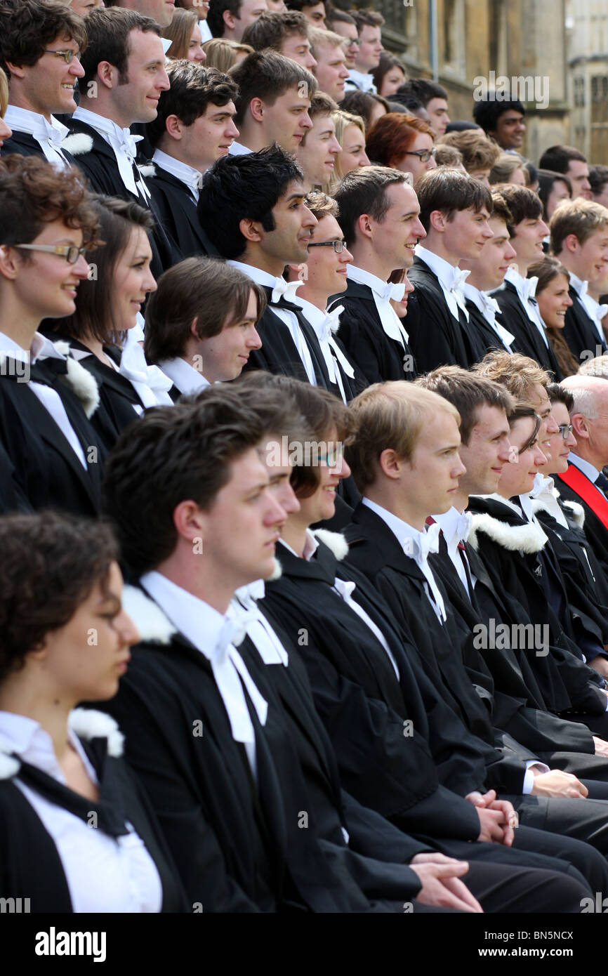 CAMBRIDGE UNIVERSITY STUDENTS ON GRADUATION DAY Stock Photo - Alamy