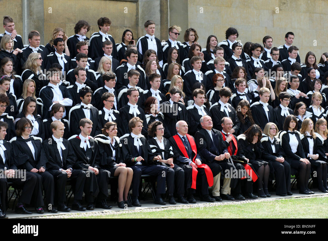 CAMBRIDGE UNIVERSITY STUDENTS ON GRADUATION DAY Stock Photo - Alamy