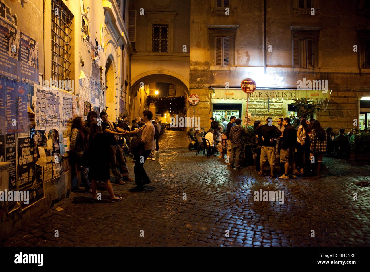 Nightlife in Trastevere, Rome, Italy Stock Photo - Alamy