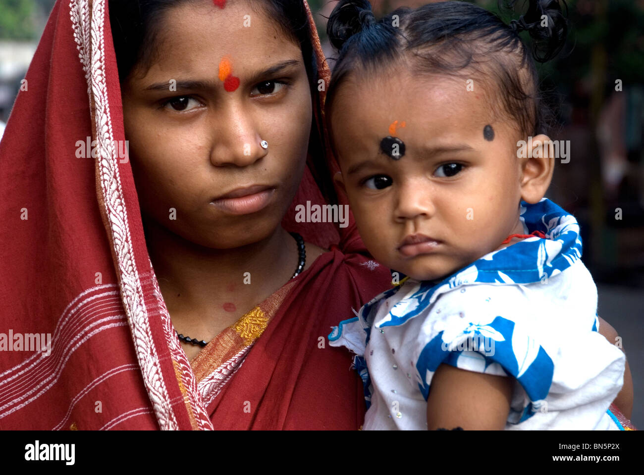 mother & child near kali temple calcutta west bengal india Stock Photo ...