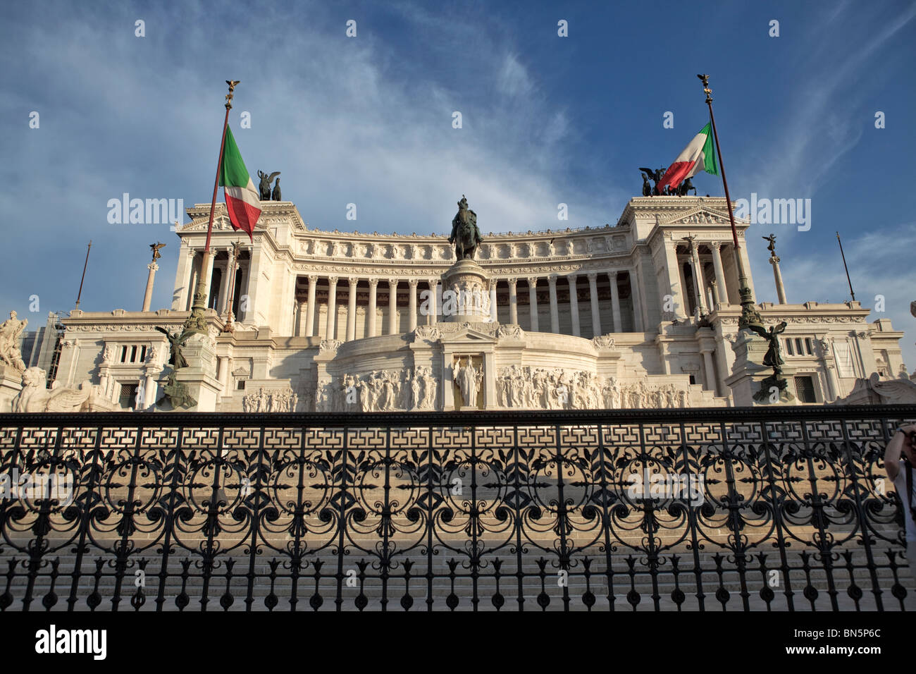 Old italian typewriter hi-res stock photography and images - Alamy