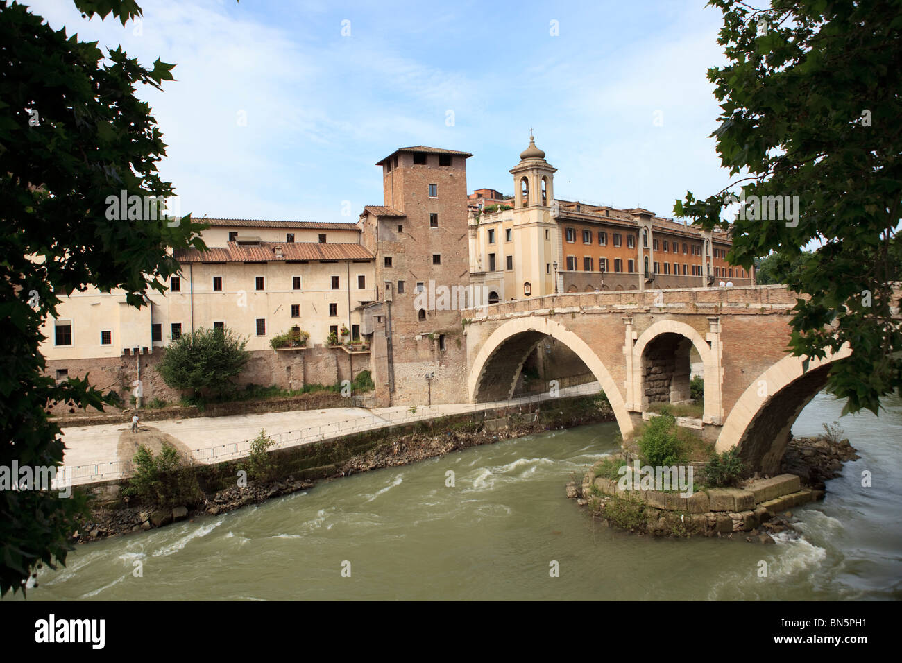 Tiber river rome hi-res stock photography and images - Alamy