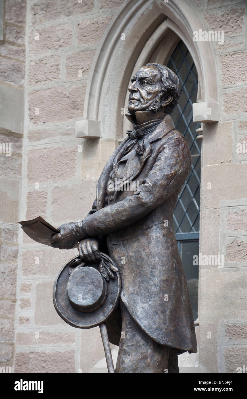 bronze statue of Victorian prime minister and ‘Grand Old Man’ of ...