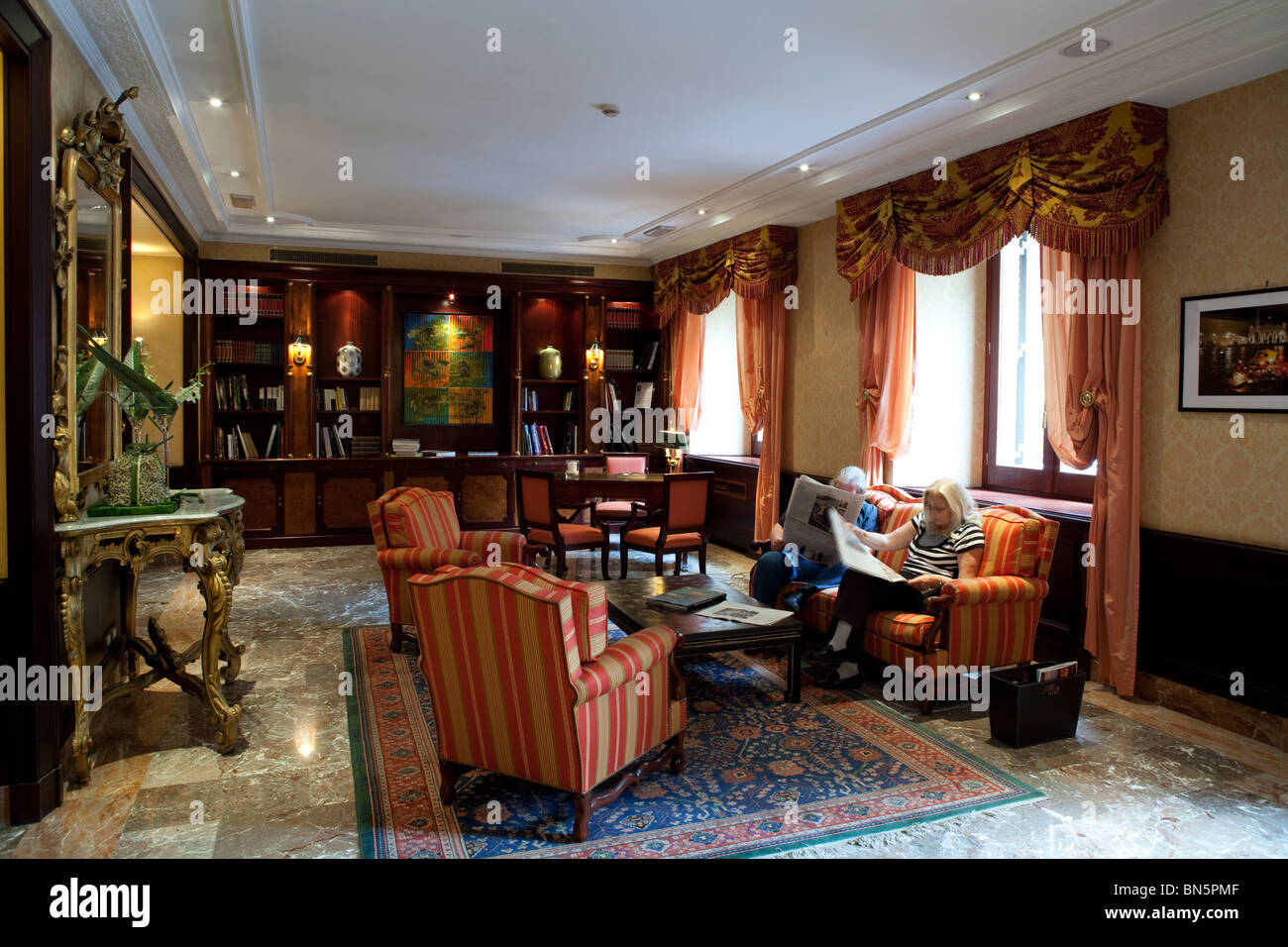 Sofitel hotel hi-res stock photography and images - Alamy