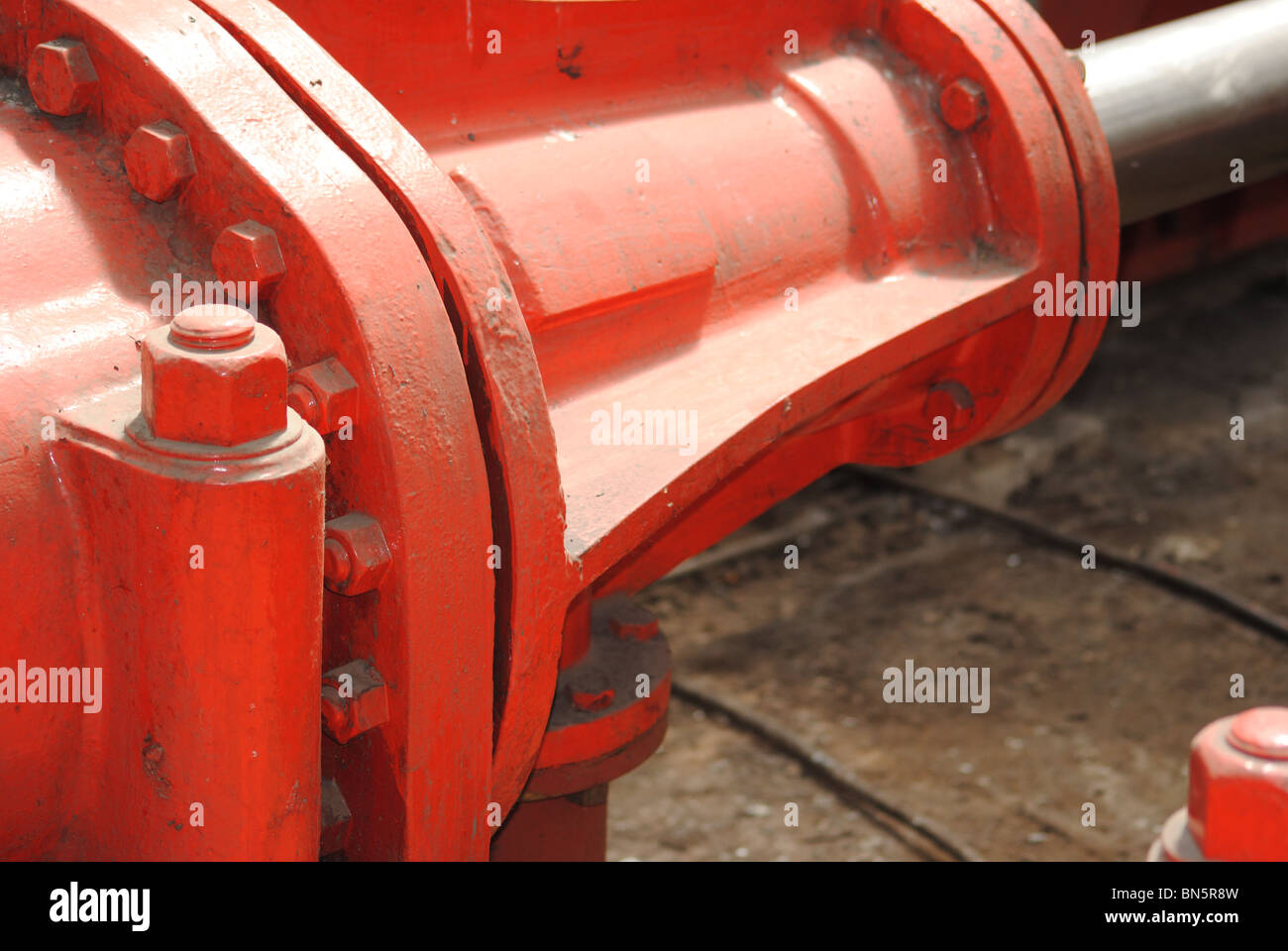 Close up of a railway buffer stop in Glasgow Central Railway Station ...
