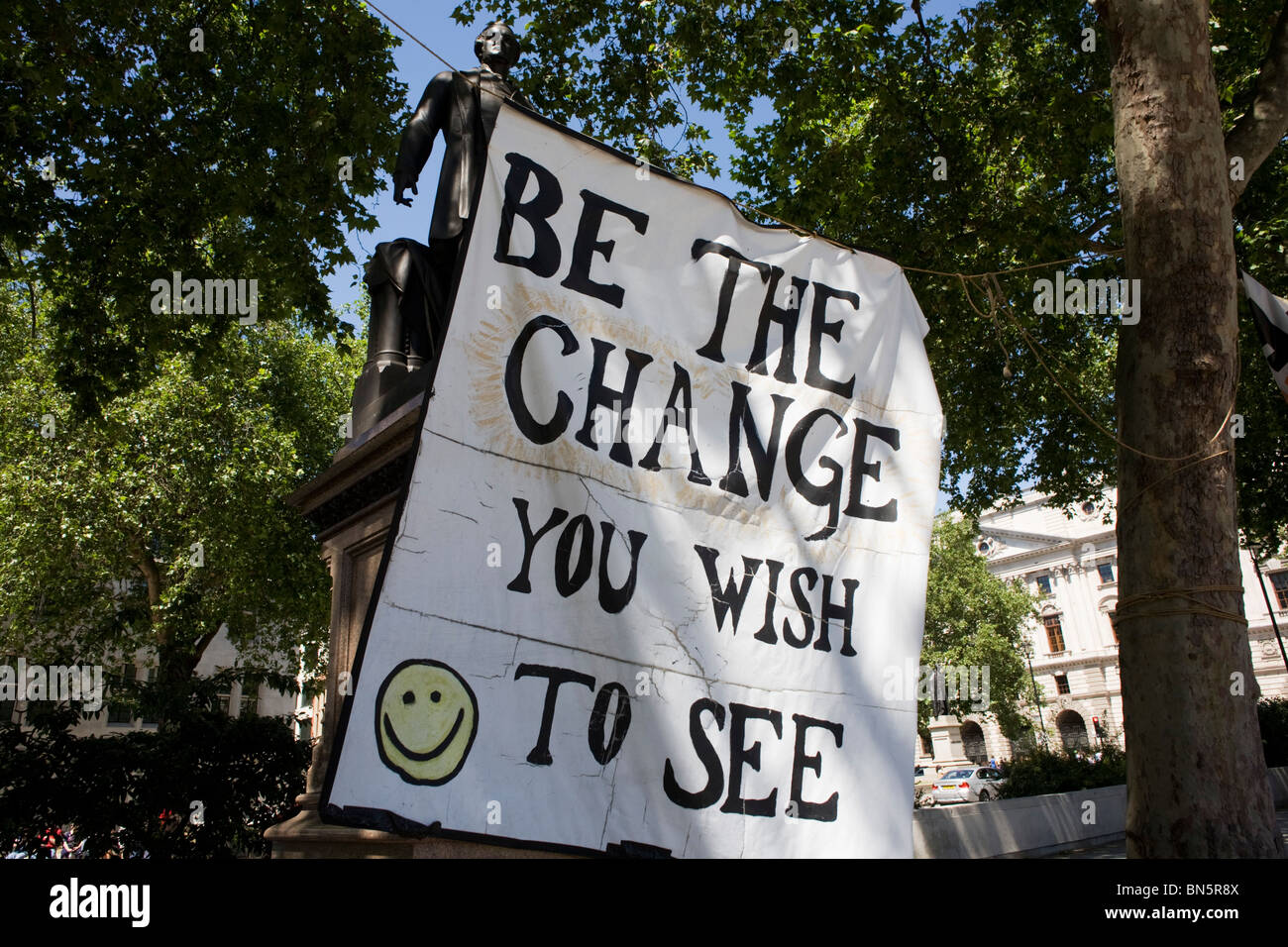 Statue robert peel victorian fame hi-res stock photography and images ...