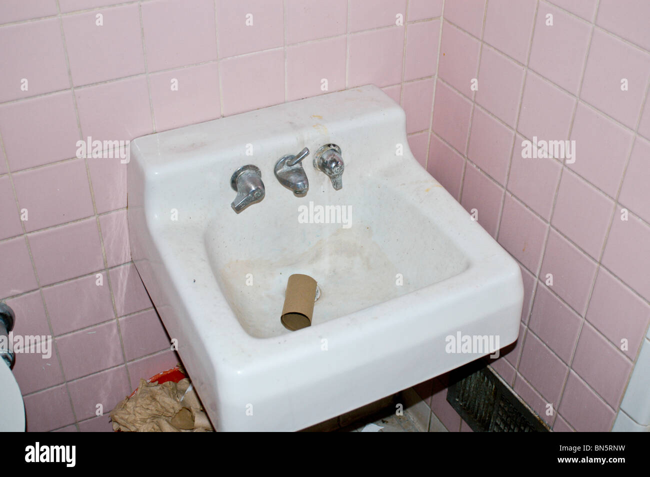 Gross bathroom hi-res stock photography and images - Alamy