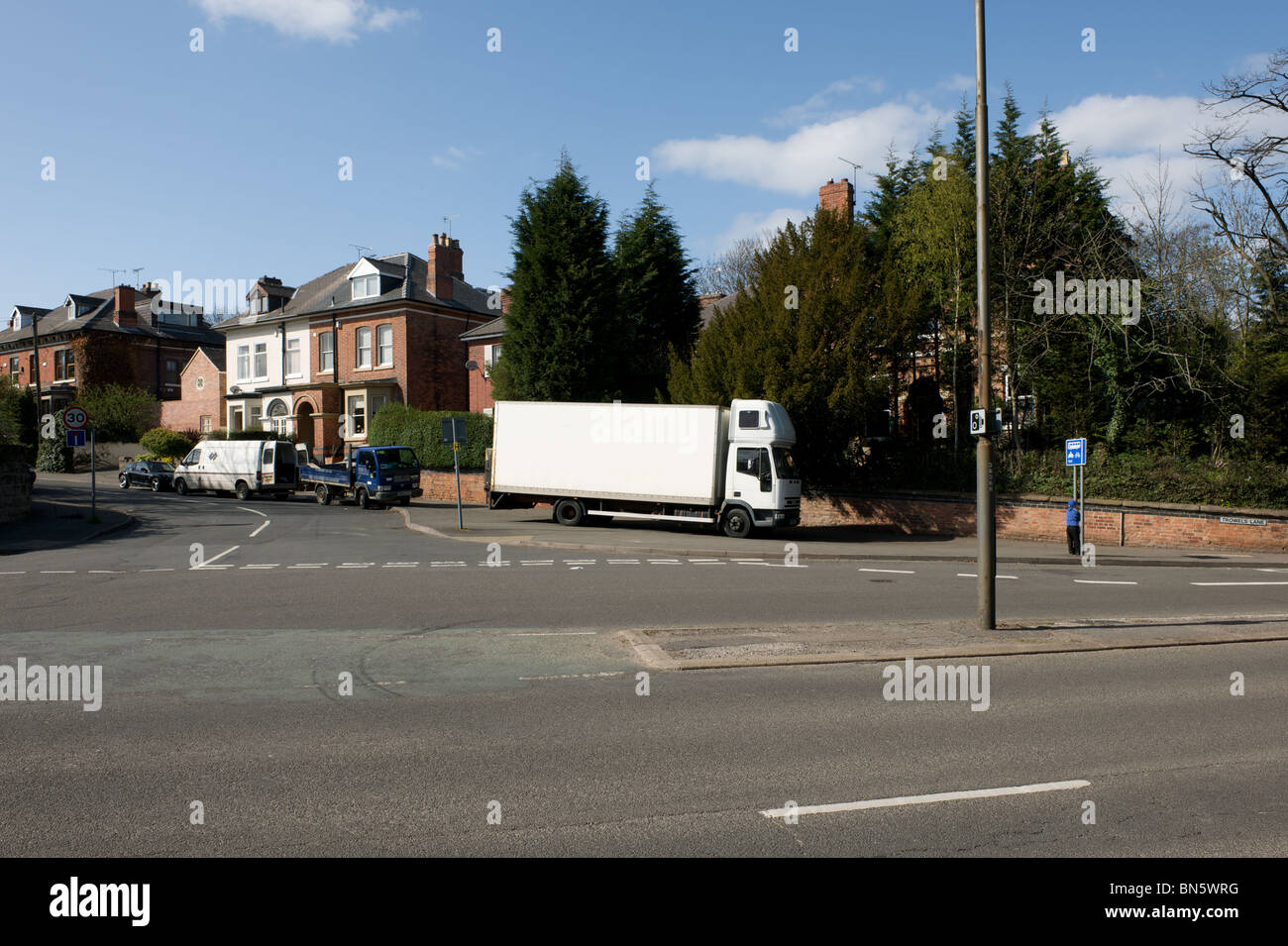 White lorry hi-res stock photography and images - Alamy